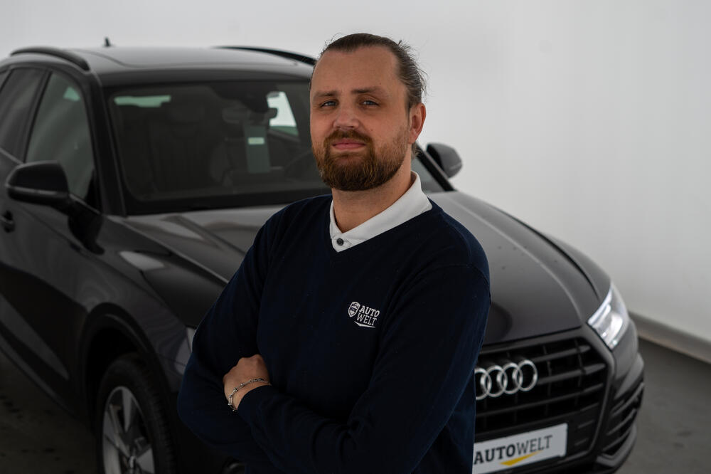 Unser Team im Car Outlet der HUK-Autowelt Düsseldorf